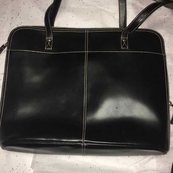 Wilsons Leather | Bags | Wilson Leather Pelle Studio Womens Shoulder ...